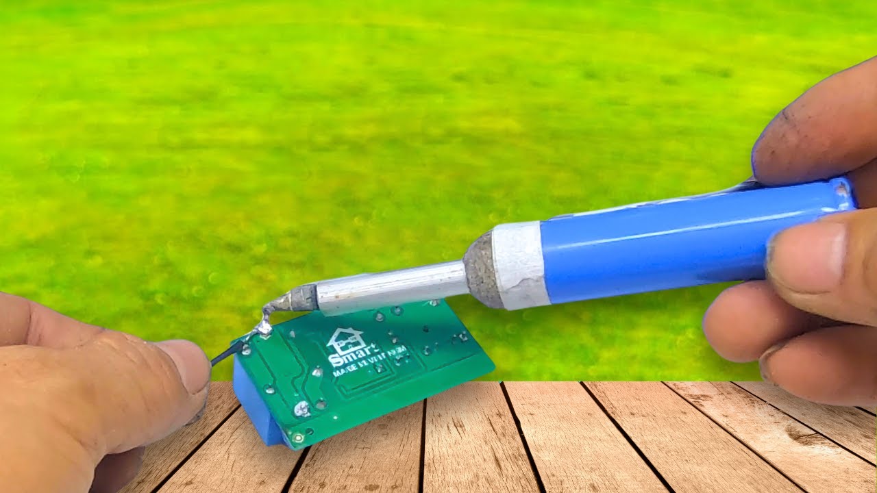 How to make a MINI soldering iron with 18650 lithium battery! DIY Top ...