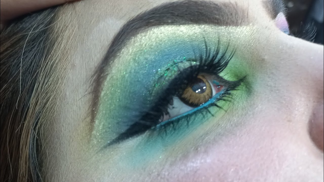 Blue and green color combination Eyes makeup - YouTube