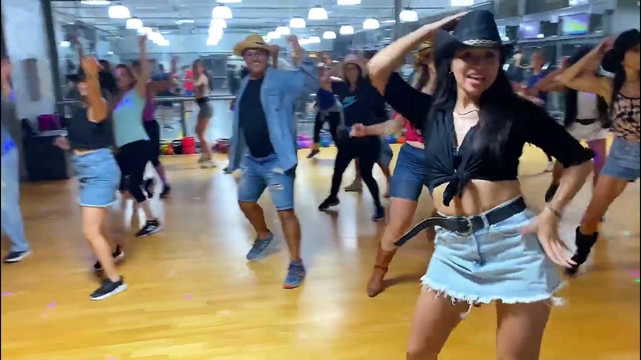 TEXAS HOLD ‘EM- Beyoncé// Coreografía/ Zumba - YouTube