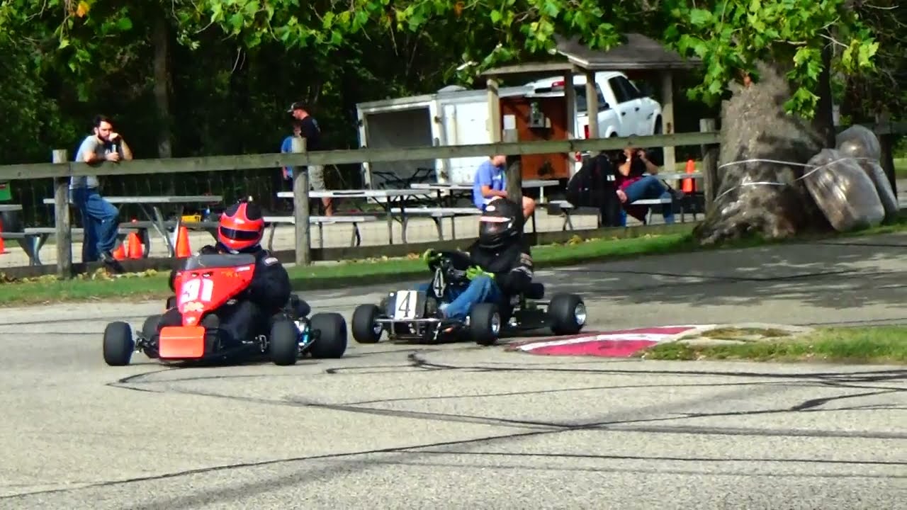 Sugar River Raceway | Fall Vintage Kart Race #3 - YouTube