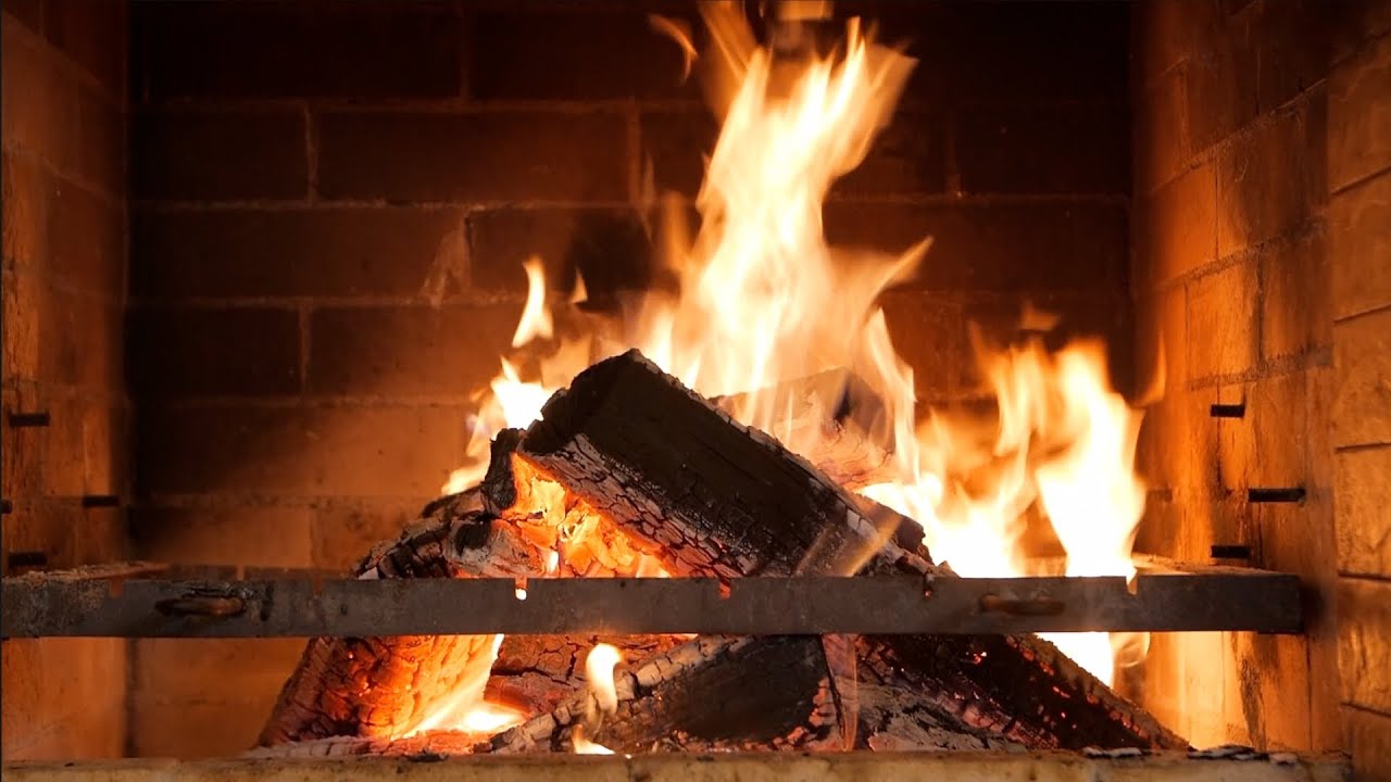 Knisternder Kamin: 4K Kaminfeuer zum Entspannen und Abschalten (6 ...
