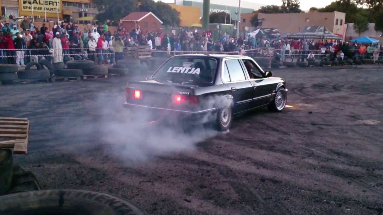 Lefa 'Lentja' spinning in Fordsburg - YouTube
