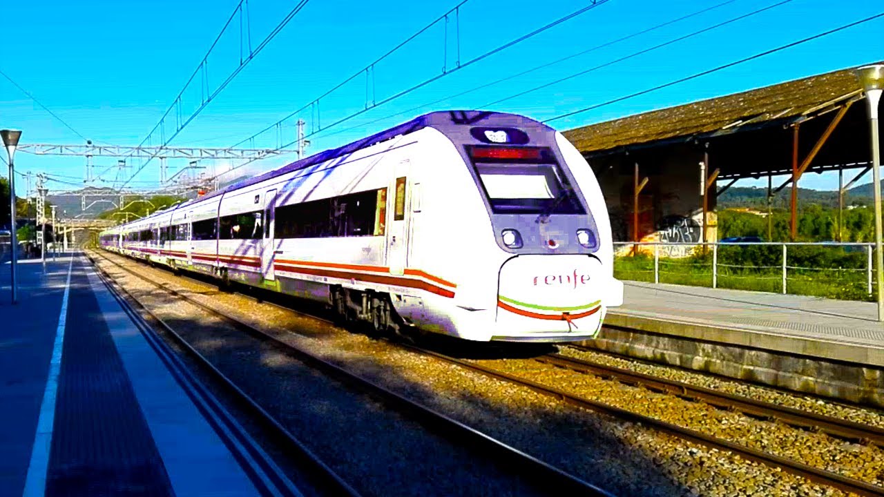 🚊 RENFE 449 en PALAUTORDERA (Barcelona) - YouTube