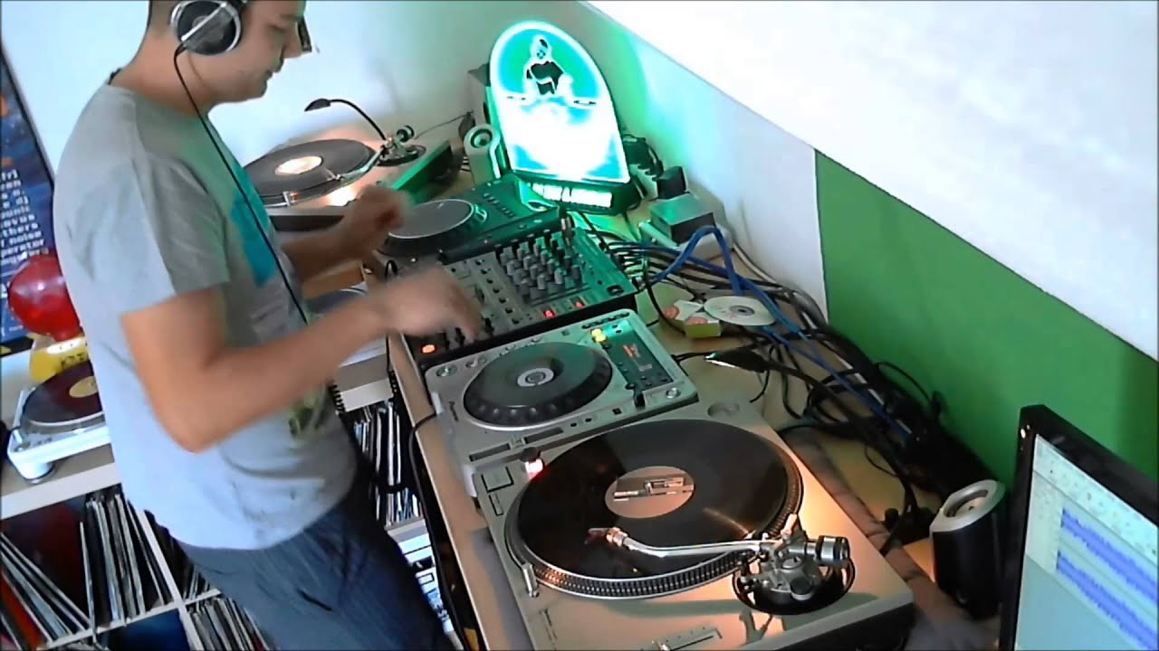 DJ Operator Hardstyle TenMinMix 05 - YouTube