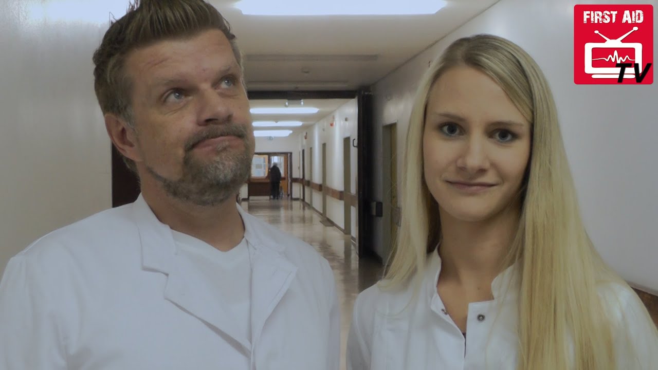First Aid TV Interview: Vorbereitungen der ersten Live-OP - YouTube