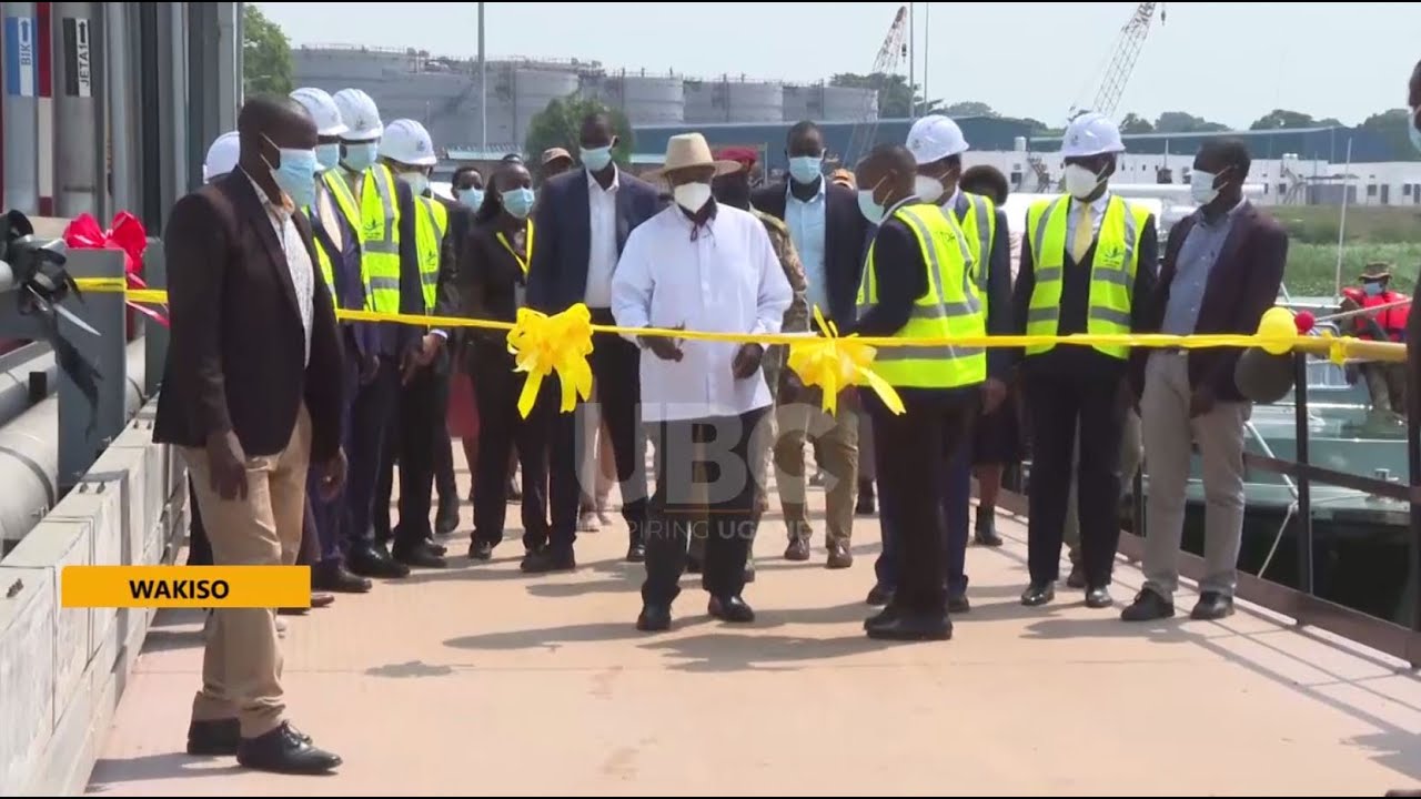 President Museveni launches L. Victoria Logistics - Fuel storage ...
