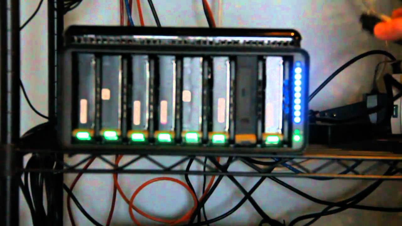 Disk upgrade in my Drobo Pro - YouTube