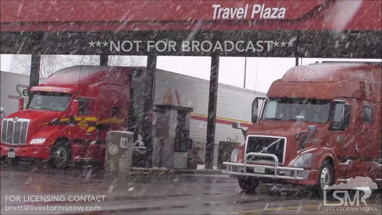 04-08-2018 Waterloo, Iowa, Heavy Snowfall Affecting Truckers - YouTube