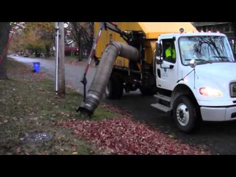 Cedar Rapids Leaf Vacuum Program - YouTube