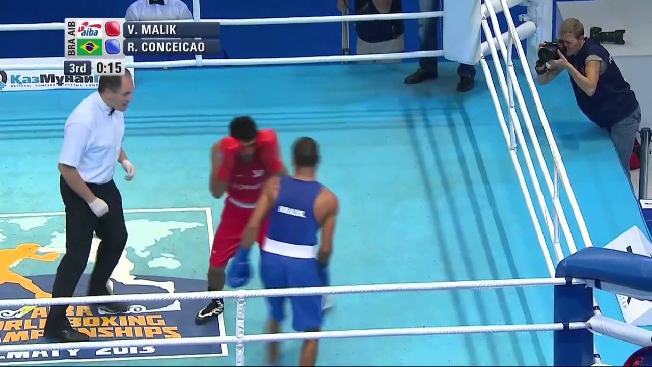 Men's Light (60kg) - Quarter Final - Vikash MALIK (AIB) vs Robson CONCEICAO (BRA) - YouTube
