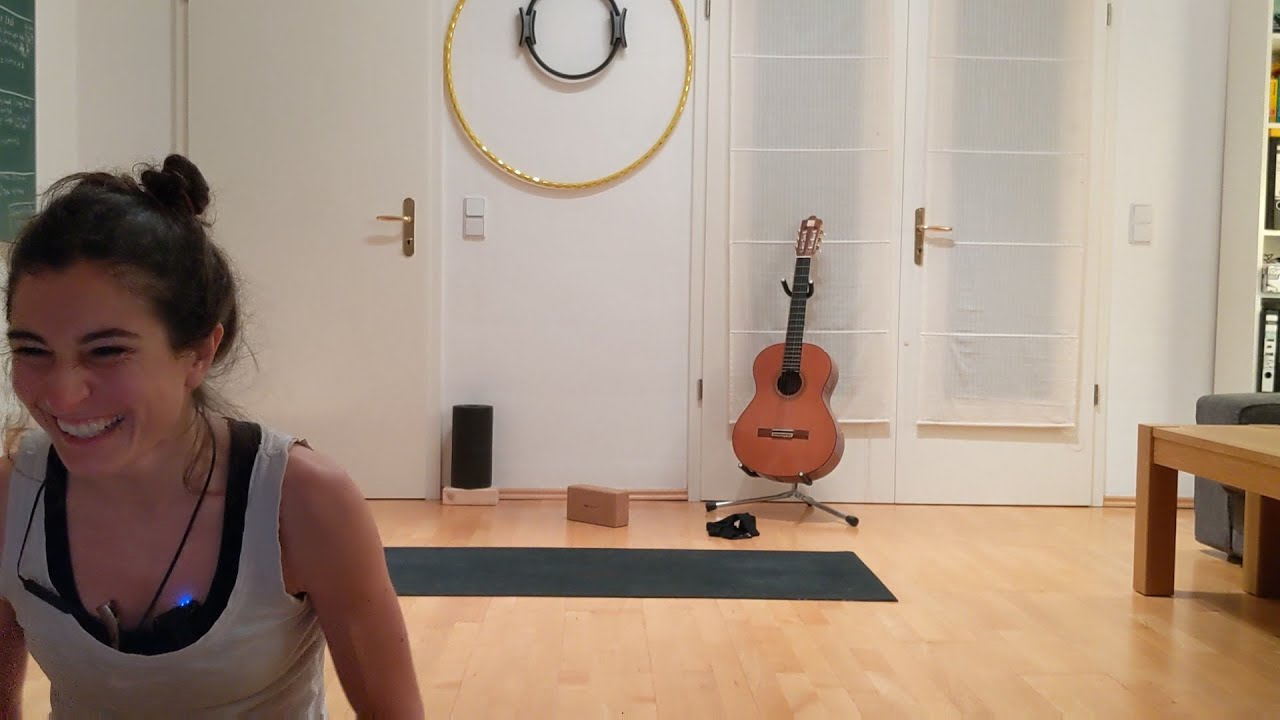 Yoga with Jen (live class): Gentle Flow with Hip Mobilization (passive ...