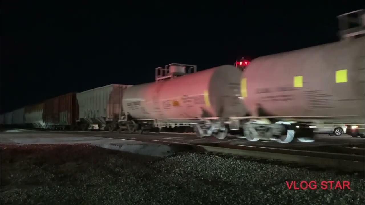 CSX 3153 Leads Long CSX M410 NB Manifest Train Florence SC - YouTube