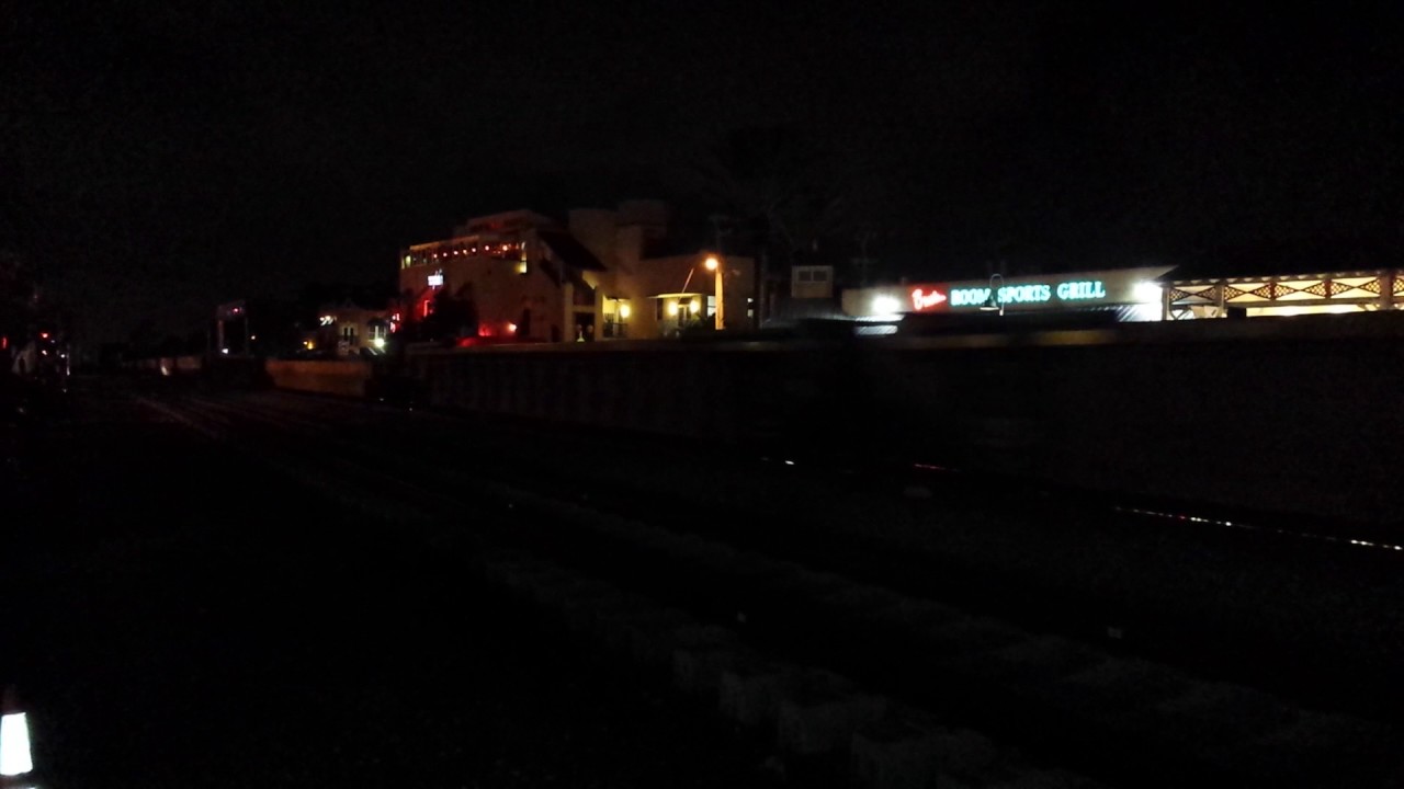 FEC Train 218 #1990 w/ SD40s leading! - YouTube