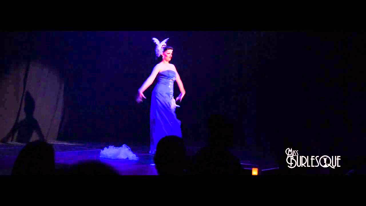 Miss Burlesque QLD 2015 Cello Bordello classic - YouTube