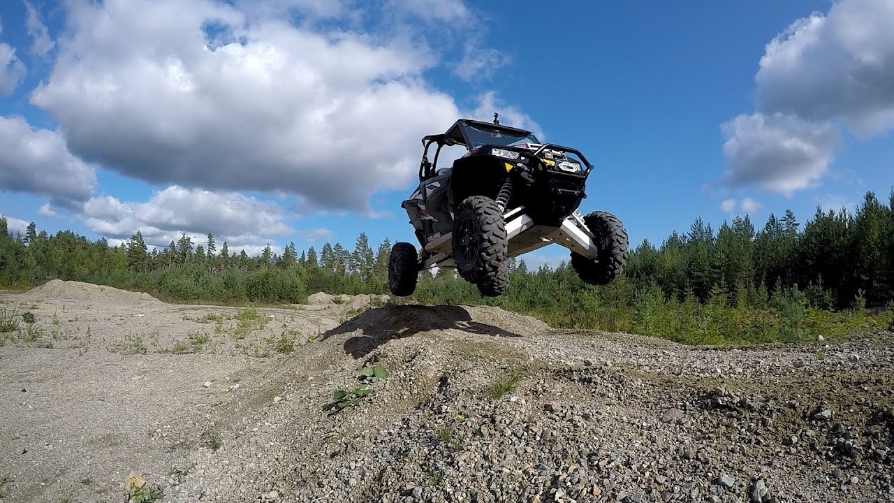Jumping with the RZR 1000 turbo - YouTube