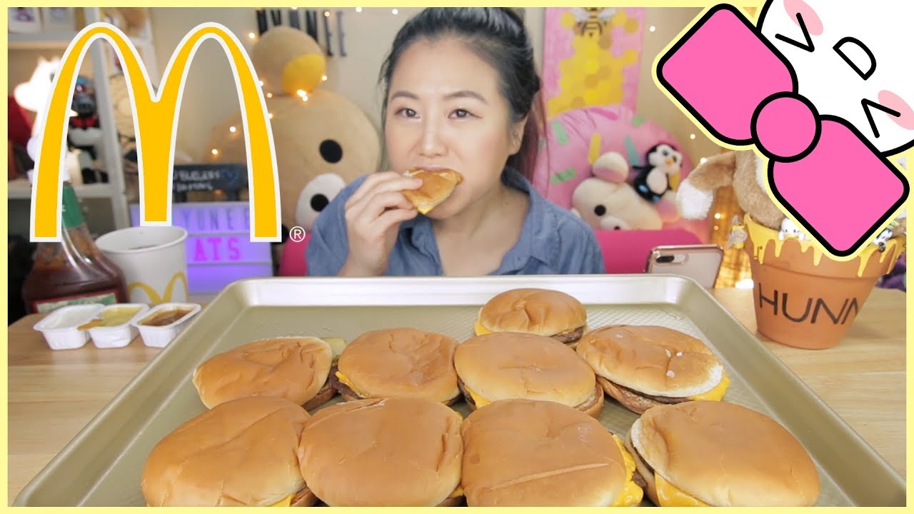 10 MCDONALDS CHEESEBURGERS in 10 MINUTES CHALLENGE!! - YouTube