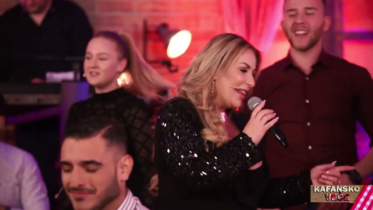 Elma Sinanovic - MIX PESAMA UZIVO (cover) - YouTube