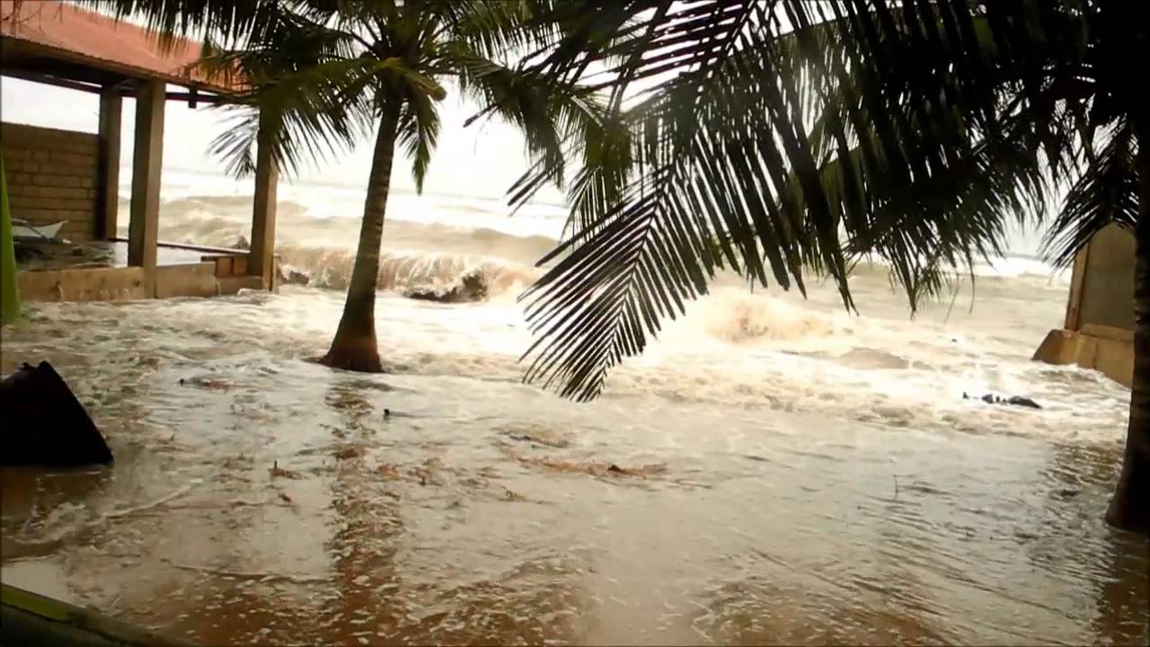 Rammasun flooding in Dimiao Bohol July, 16, 2014 - YouTube