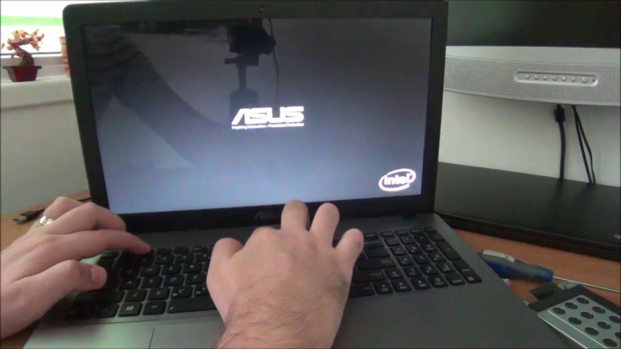 Diagnosing a laptop that does not boot up (almost new SSD failure ...