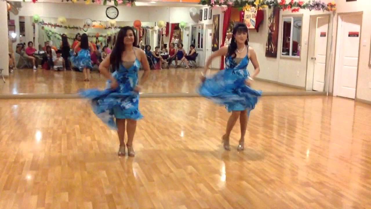 Congo Line Dance - YouTube