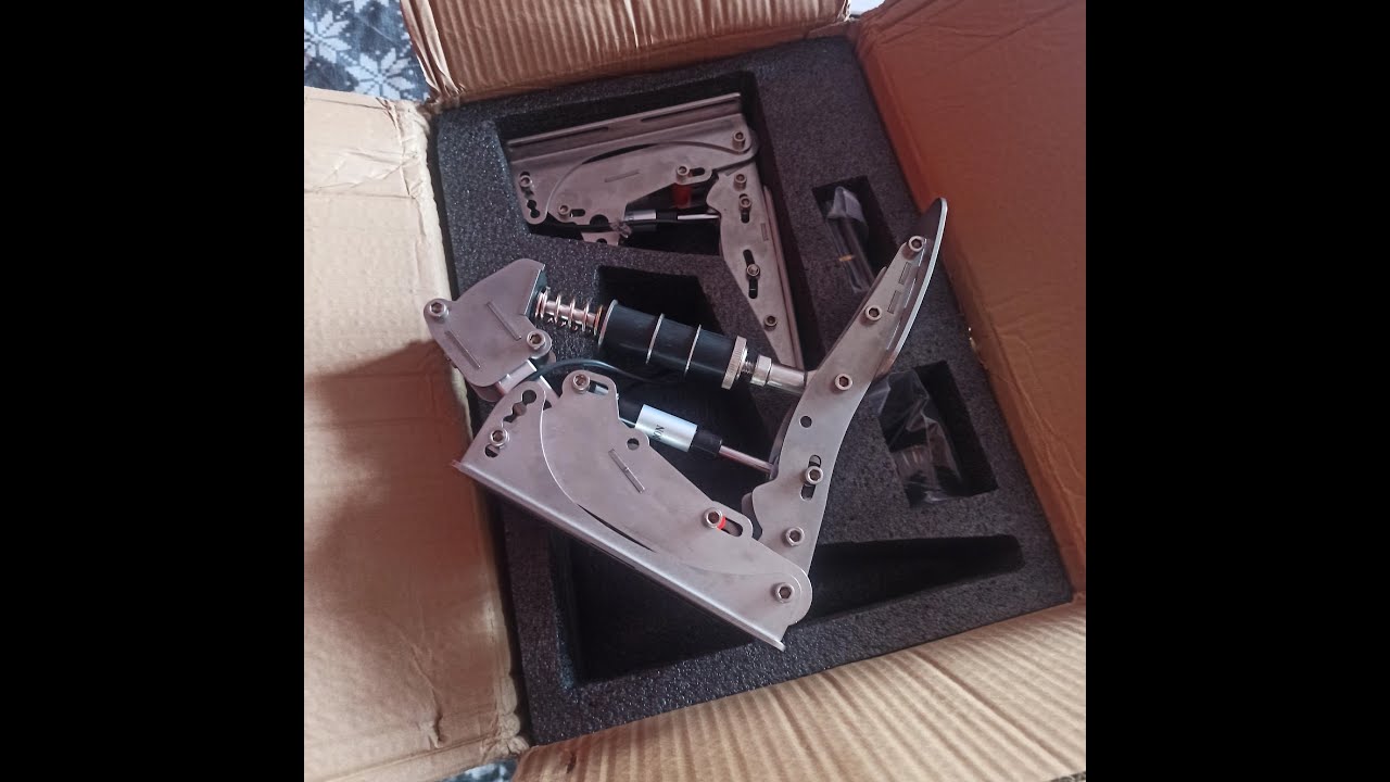 iRacing SIMJACK PRO First Race - YouTube