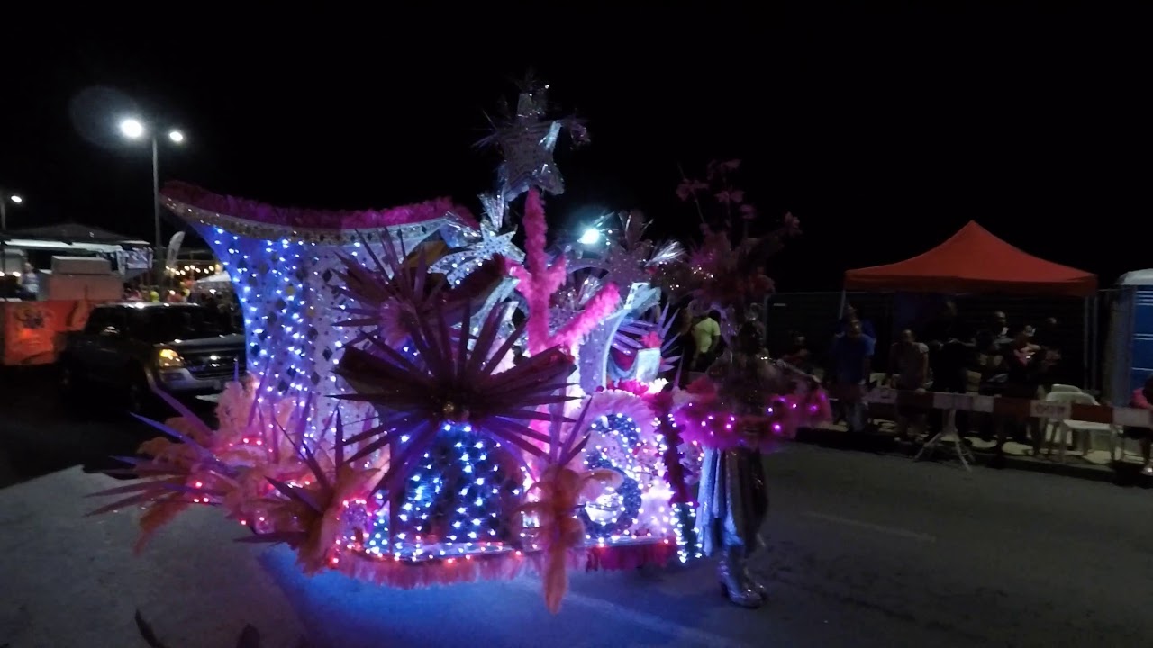 Aruba's Grand Lighting Parade - YouTube