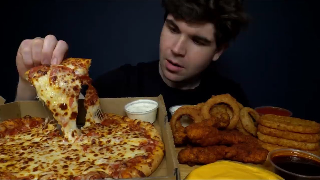 Mikey ASMR cheesy pizza spicy fried chicken onion rings Mukbang bites ...