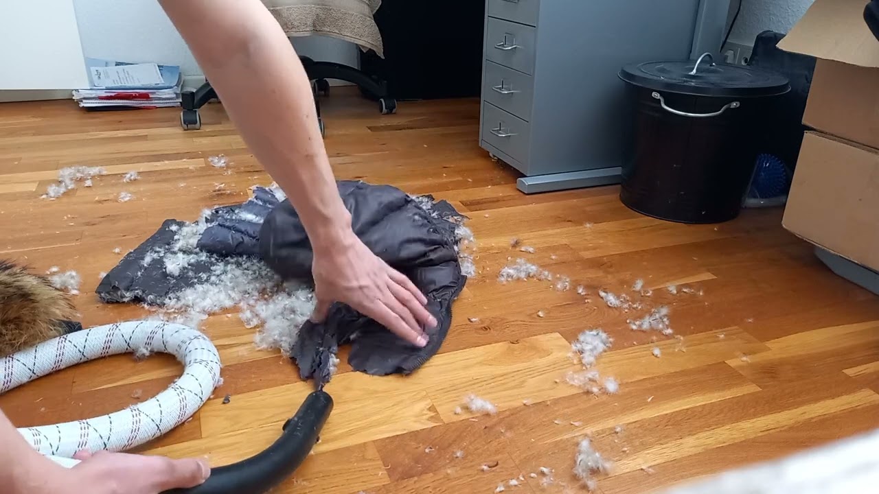 Vacuuming a down jacket part2 - YouTube