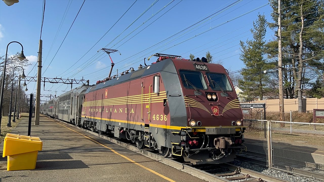 NJ Transit ALP-46A 4636 PRR Heritage Unit and ALP-45DP 4500 Space Force ...
