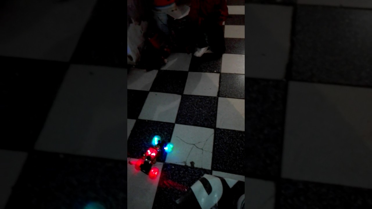 Cómo sacar una muela floja parte_2 - YouTube