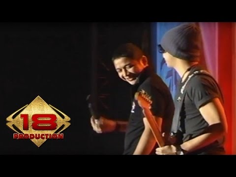Ungu - Ciuman Pertama   (Live Konser Malang 28 September 2013)