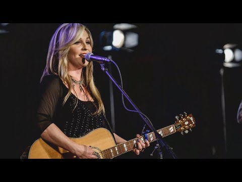 Sunny Sweeney 'Trophy' Backstage Pass on The Texas Music Scene - YouTube