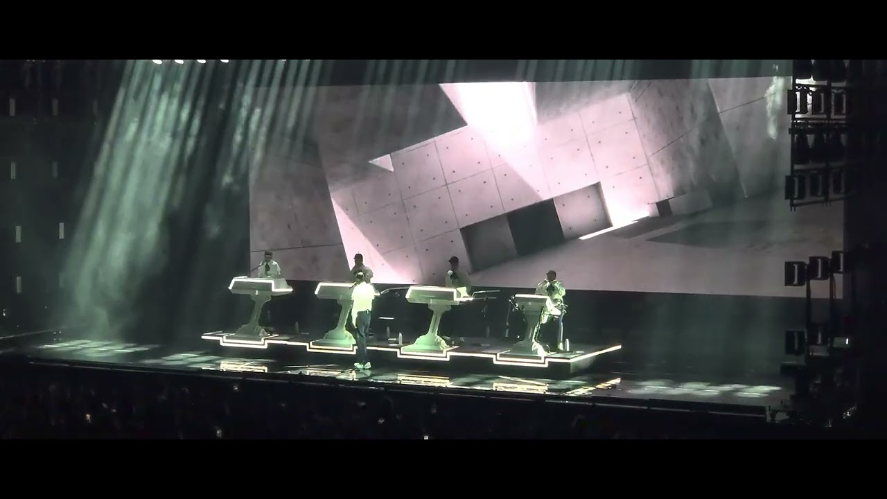 Stromae - La Solassitude, LIVE in San Francisco, 10-26-22, Multitude ...