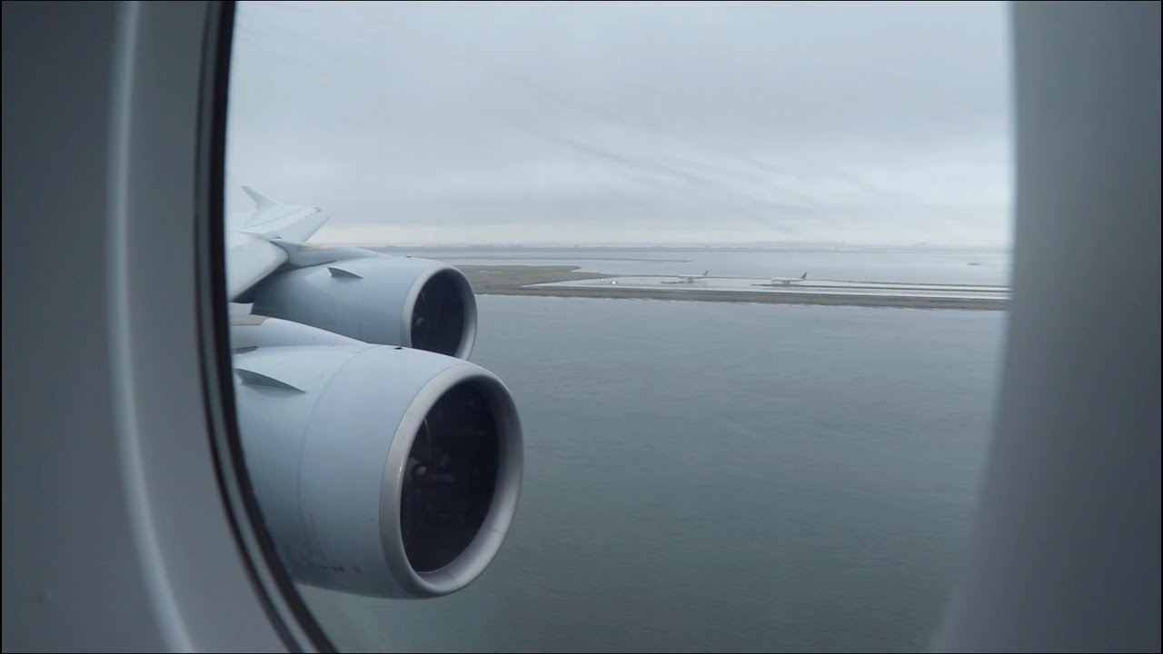 Bad Weather Lufthansa Airbus A380 Landing at New York/JFK Airport - YouTube