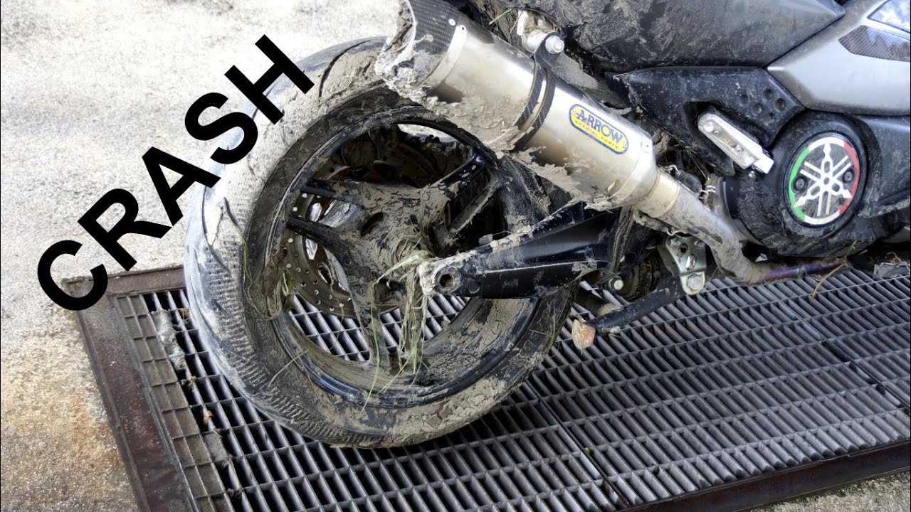 T MAX CRASH PHOTOS VIDEO - YouTube