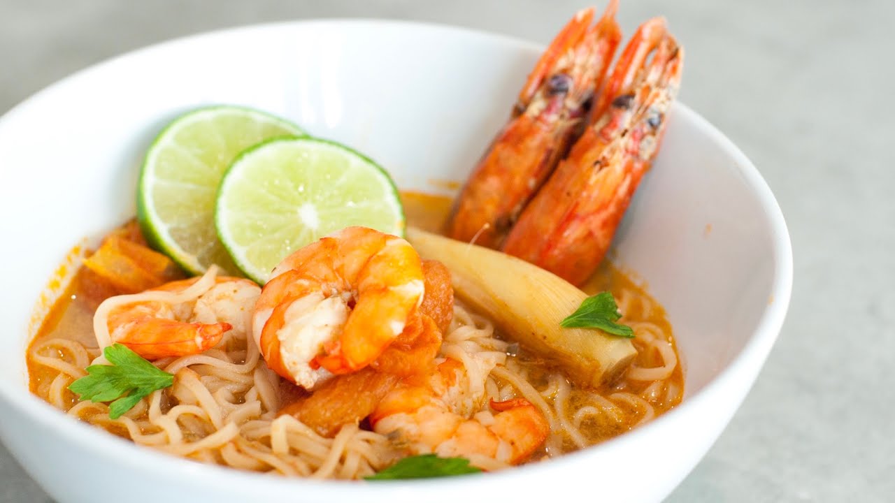 Ramen Upgrade: Creamy Tom Yum Ramen - YouTube