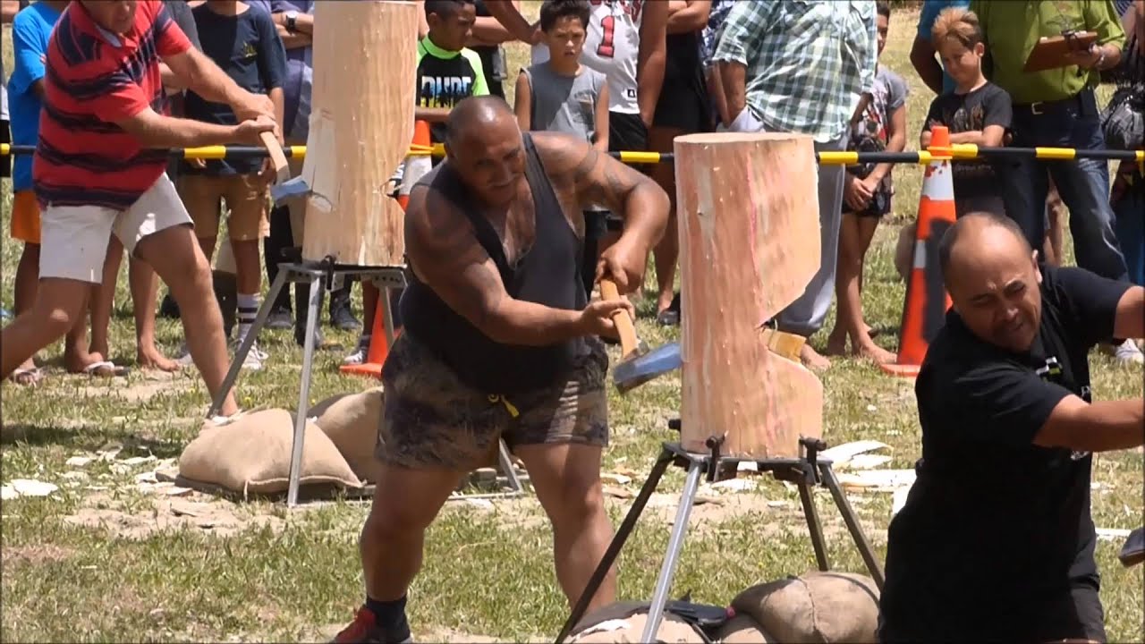 Pawarenga Sports Day - Chopping - 31 December 2015 - YouTube