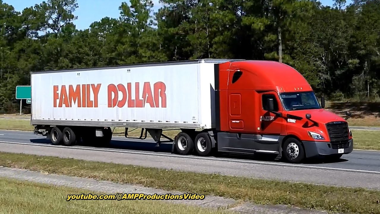 Red Freightliner Cascadia | Truckspotting 102123 - YouTube