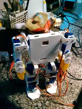 Arduino Robot - YouTube