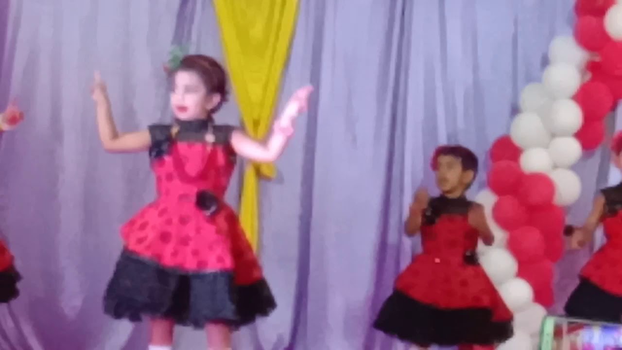 Vidhi's Dance nursery. Gotul English medium school 2019 - YouTube