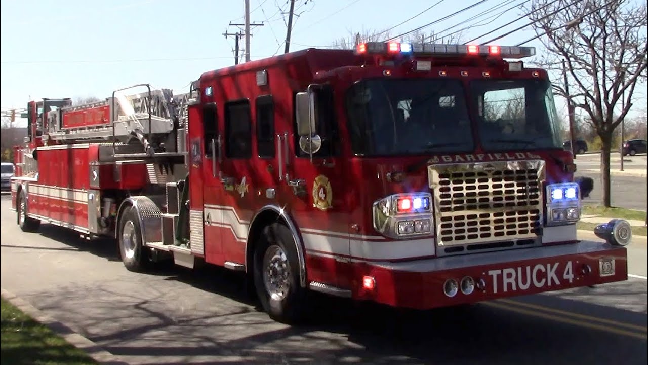 Garfield Fire Department Truck 4 Responding 3-24-24 - YouTube