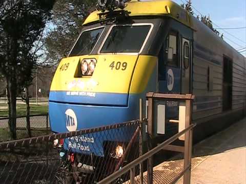 LIRR DE30AC 409 to Port Jeff. - YouTube