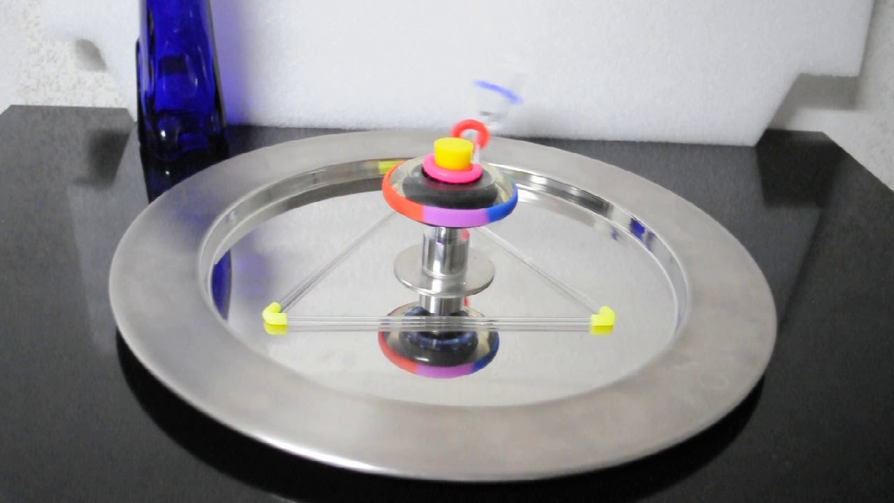 Miniature Quartz Jam Jar Jet Spinning Slowly - YouTube