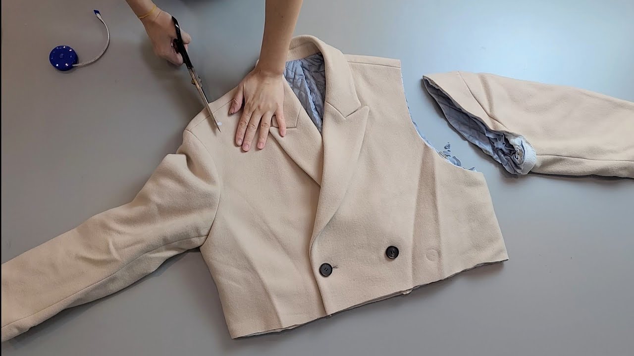 Old clothes reuse ideas. The recycling of coats. 코트리폼 - YouTube