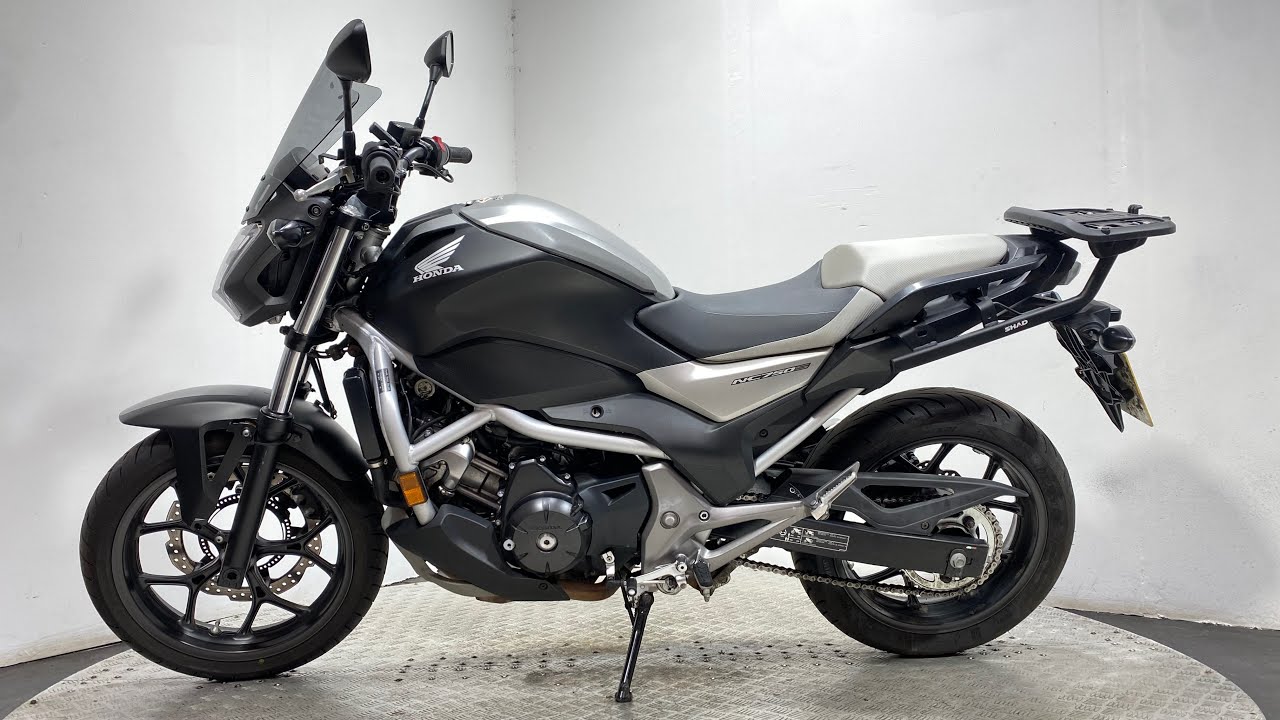 HONDA NC750 S 2016 13K WALK AROUND / RUNNING VIDEO - YouTube
