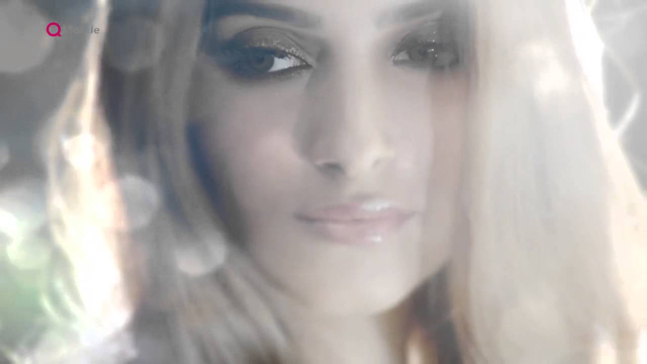 Sonam Kapoor Qmobile Z6 Ad - YouTube