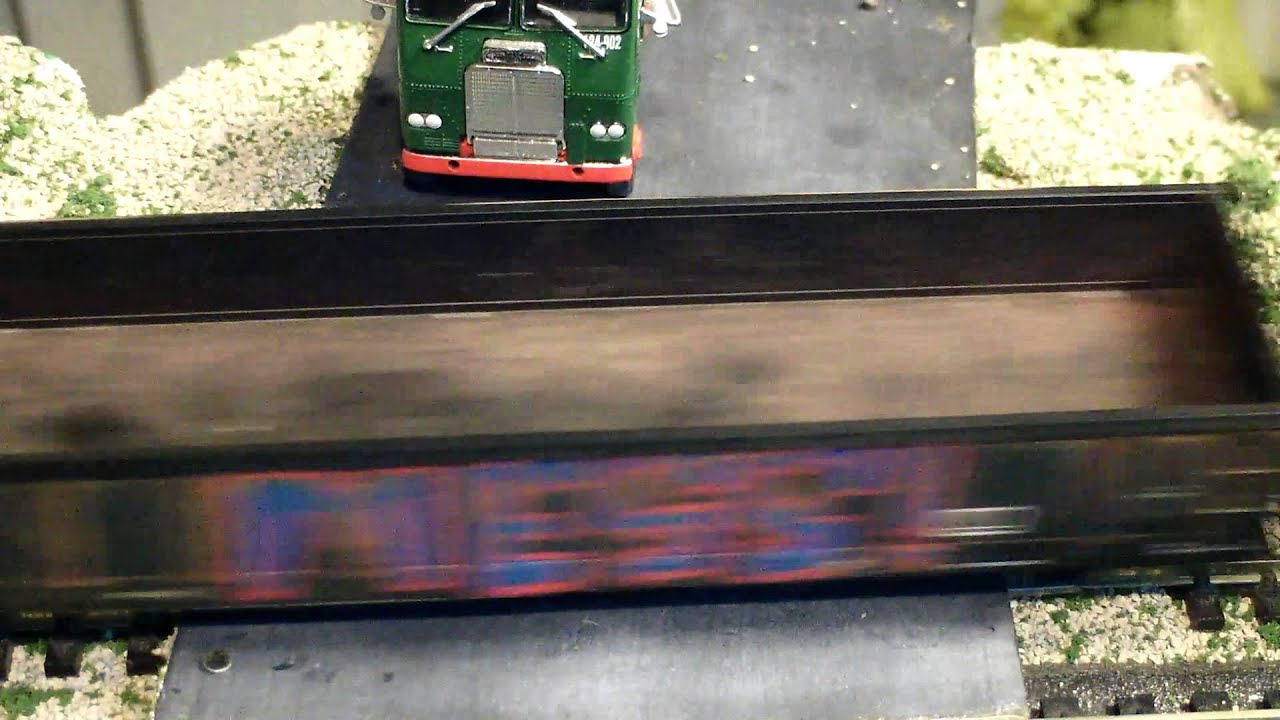 CP 8731 & UP 2732 pulling long train ! - YouTube