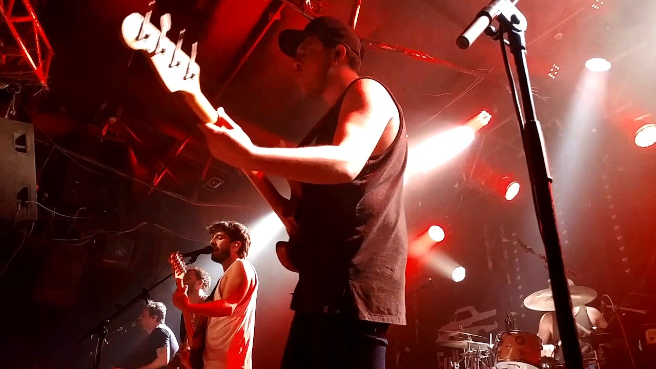 Full Trunk ברצלונה - YouTube