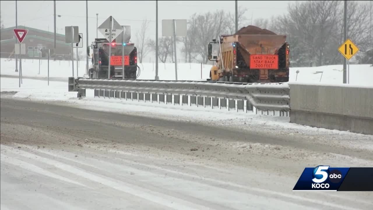 ODOT crews making sure roads stay clear for morning commute - YouTube