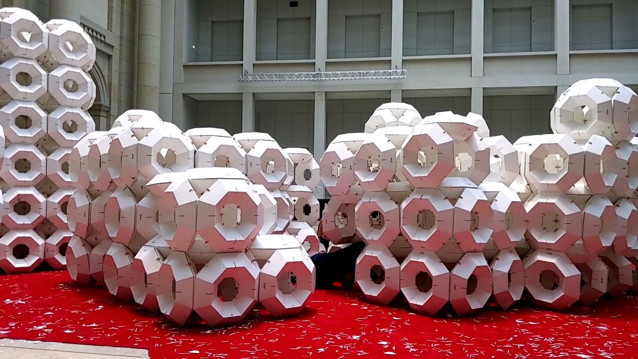 Follow Me! Gigantic Hands-on Paper Labyrinth made for the Humboldt ...